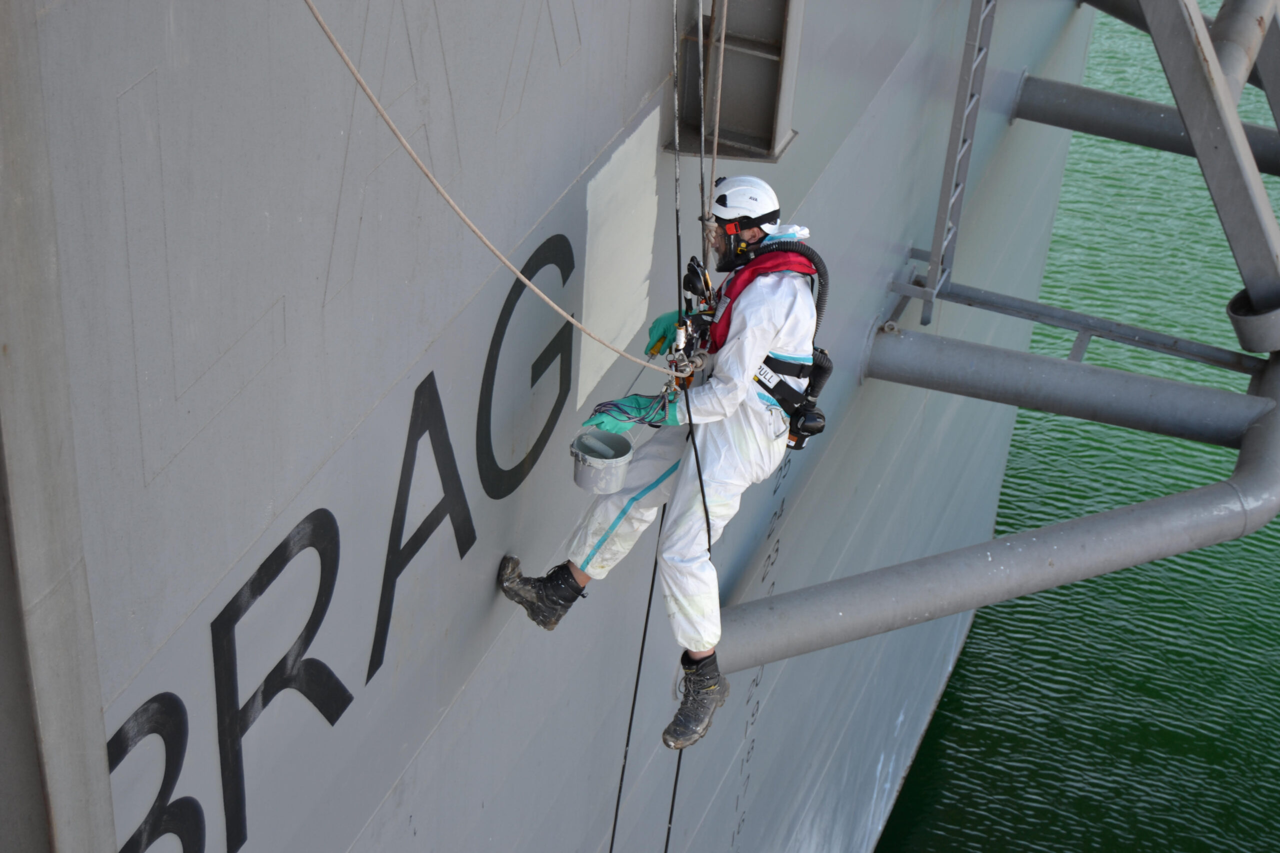 Work Safely at Height with a Rope Access Rescue Team | RT9